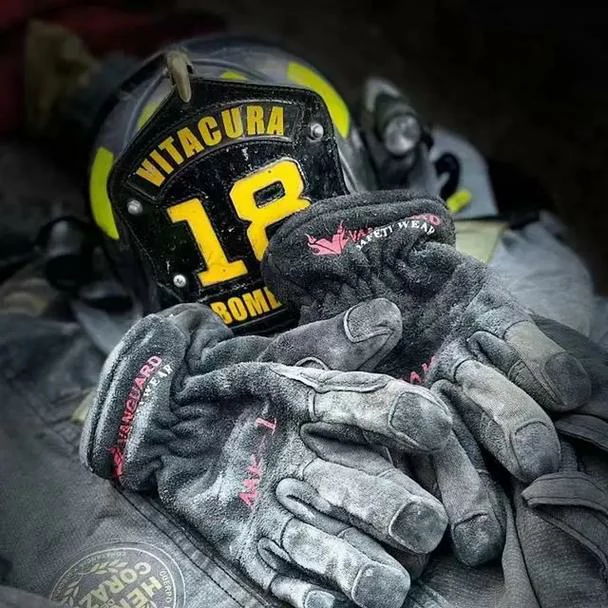 What Are Firefighter Gloves? Structural Rescue Wildland Types | Poseidon